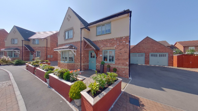 42 Osprey Drive,Priors Hall